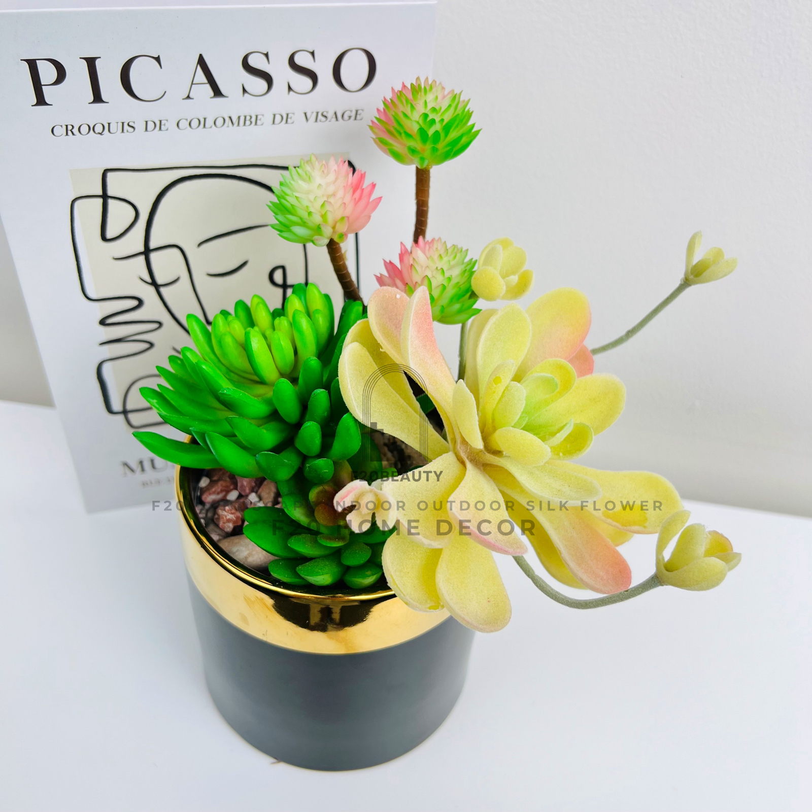 Chậu cây sen đá Ruby xanh giả để bàn